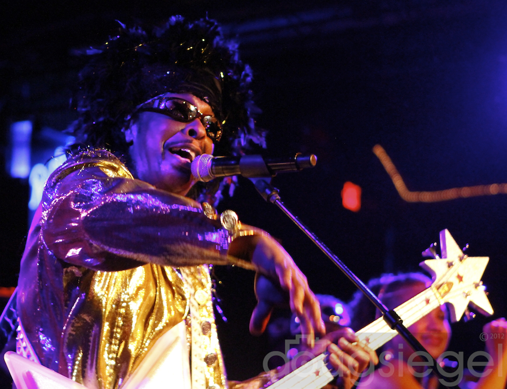 Bootsy Collins Funks the Halls ~ Concert Photos Magazine - Live Music ...