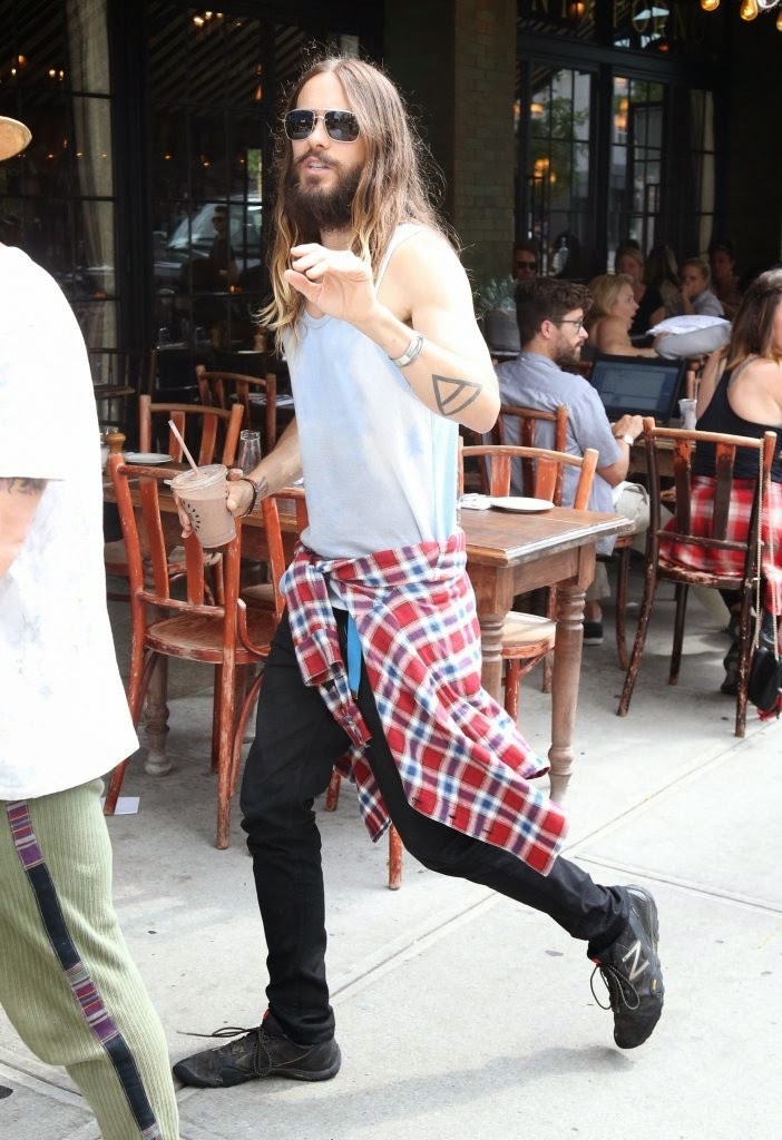 OFFICIAL ECHELON URUGUAY - THIRTY SECONDS TO MARS -: JARED LETO OUT FOR ...