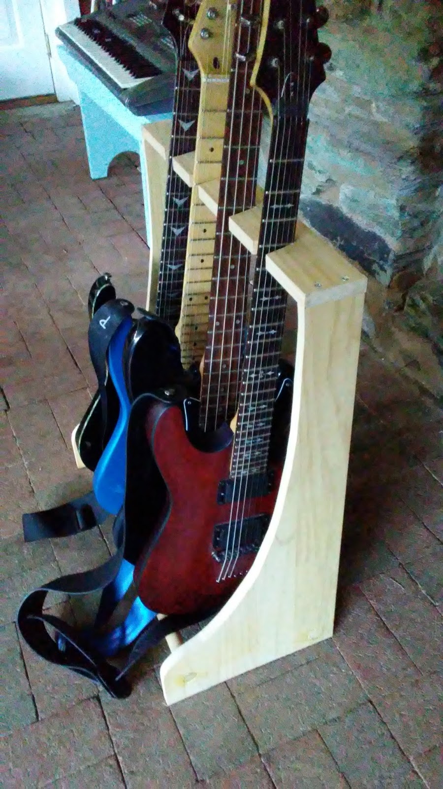 [Mattwins]: Making a simple wood guitar rack