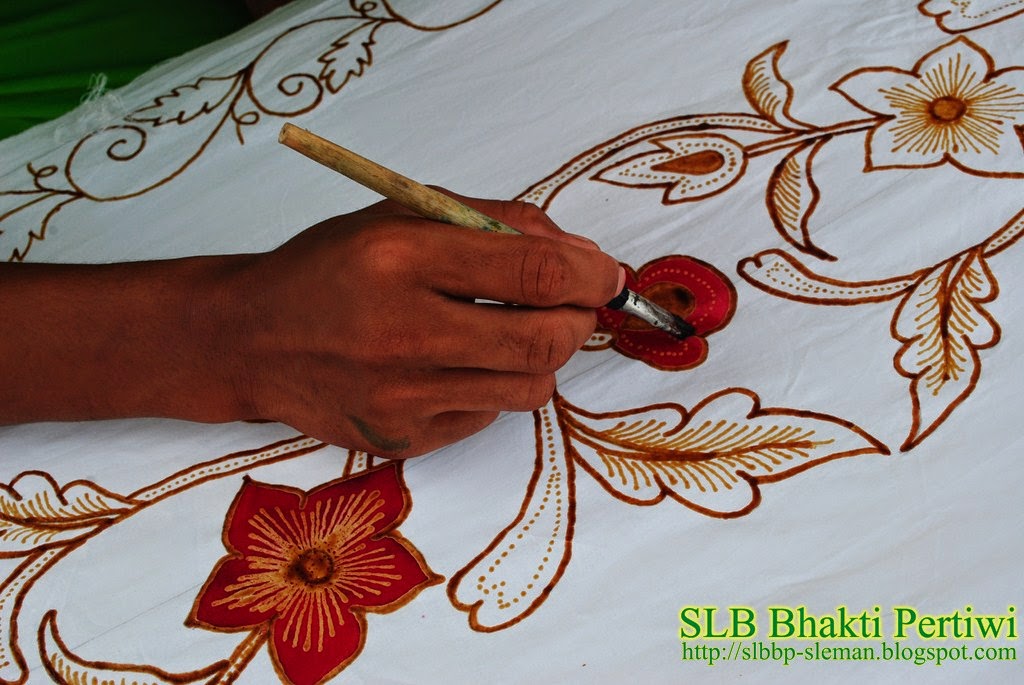 Kegiatan Membatik - SLB BHAKTI PERTIWI