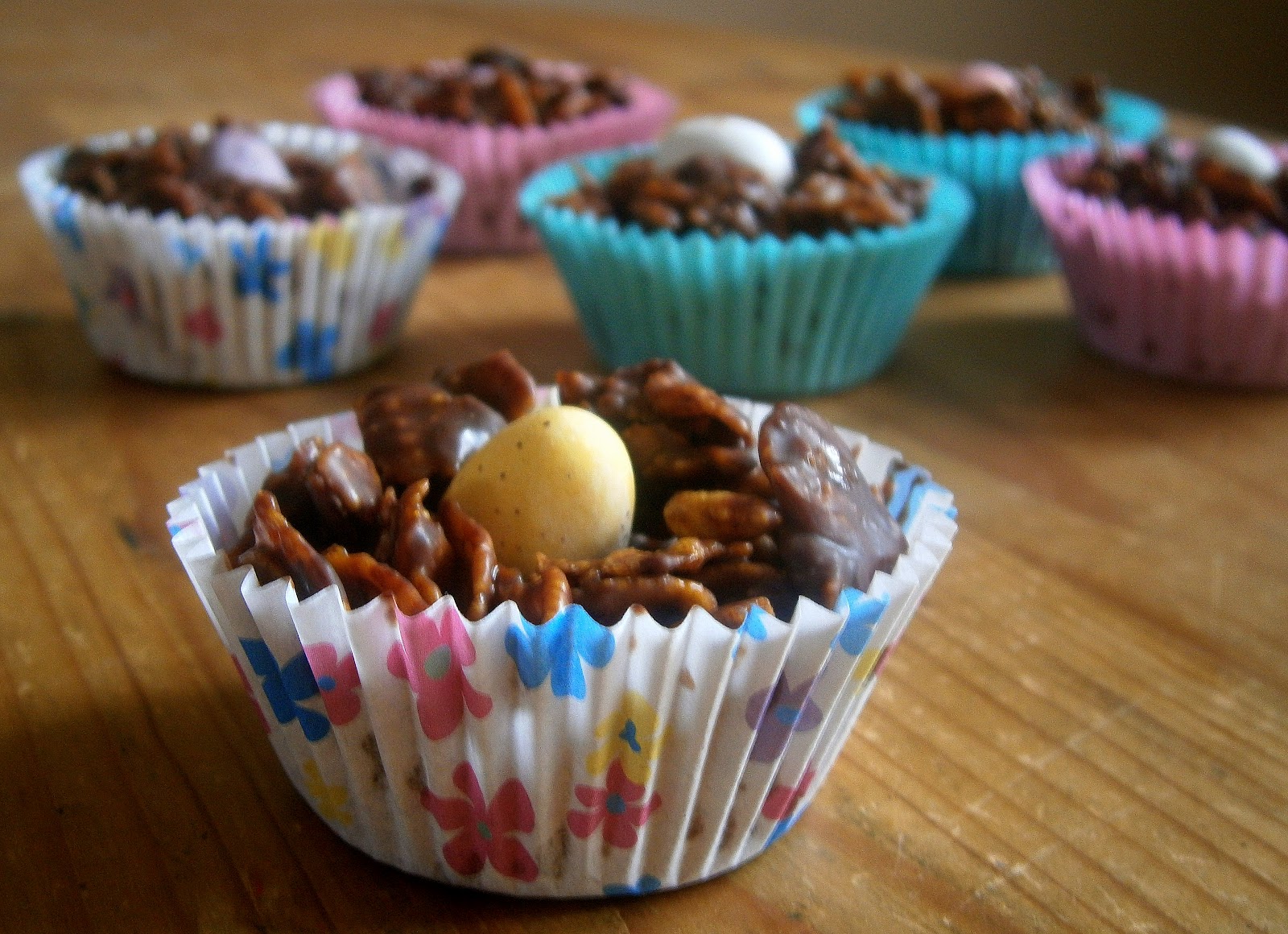 Eat Rainbow Love: Easter nest crispy cakes