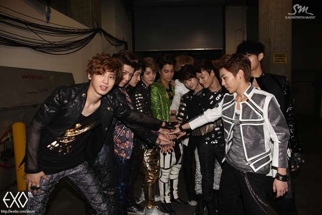 Shinee and EXO Performances @ SMTOWN L.A. 120520