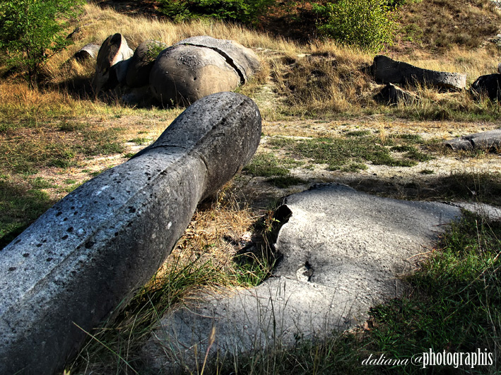 Photographis: Romanian Trovants - Living Stones