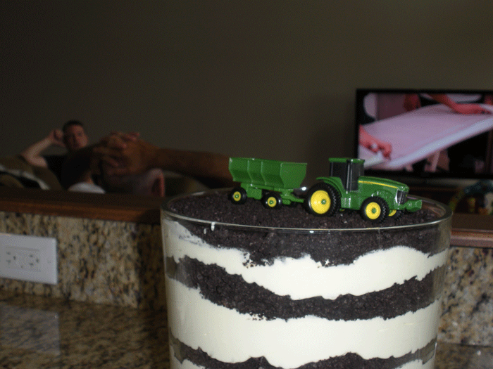 Gal in the Middle: Dirt Pudding for my Farmer Dad