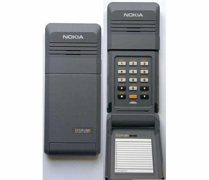 Technology & Real Facts: Flashback: Nokia evolved from 10 KG to 139 grams