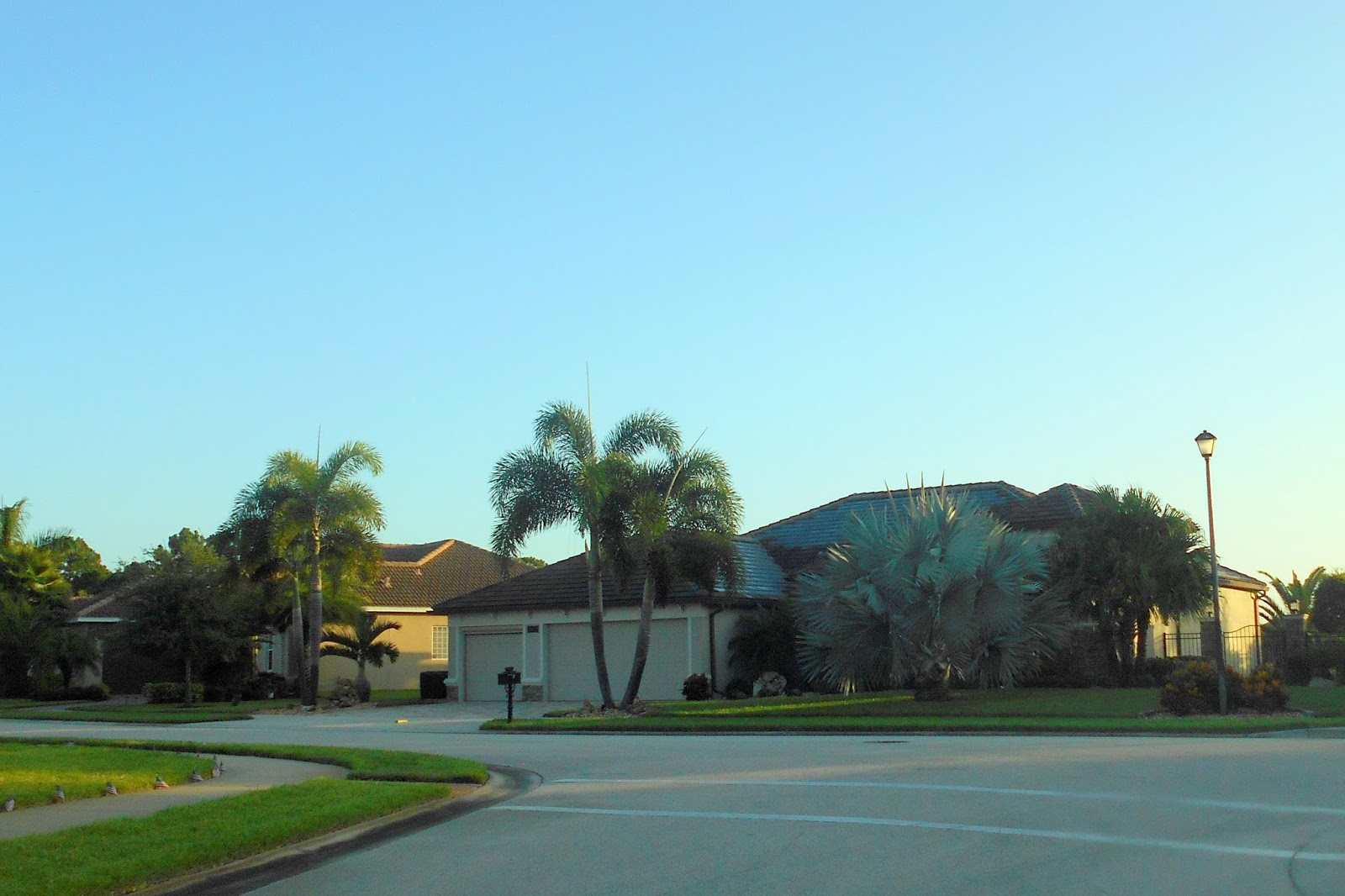 Tralee Bay Subdivision, Melbourne, FL : Neighborhood Up
