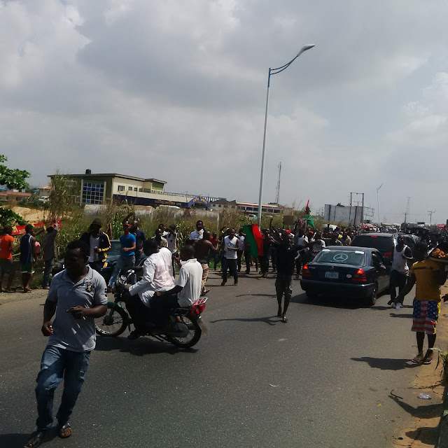 Police Are Arresting MASSOB Members That Took Part In BIAFRA Protest ...