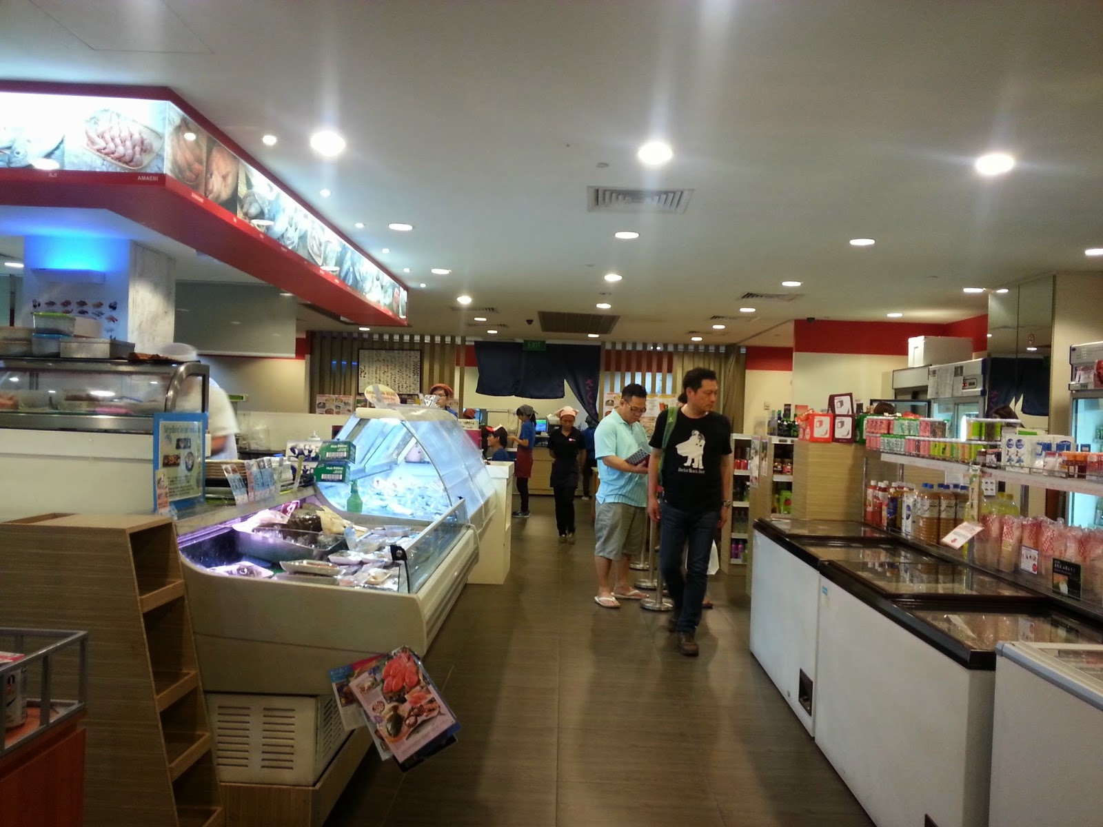 To See To Feel To Eat: Fish Mart Sakuraya, Parkway Parade