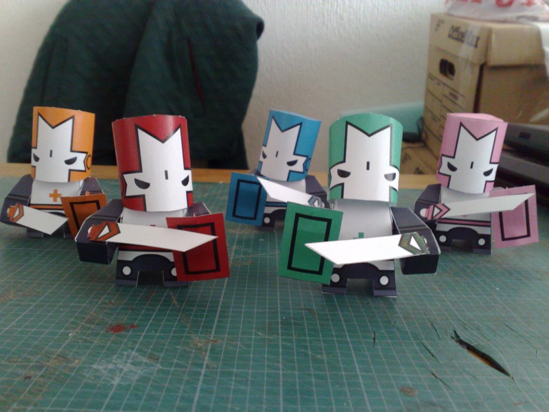 Papiers, no >}}> : Papercraft 13 - Castle Crashers