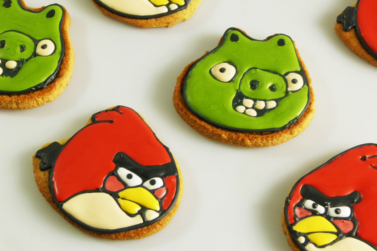 SiliconeMoulds.com Blog: Angry Bird and Bad Piggie Cookies - For An ...