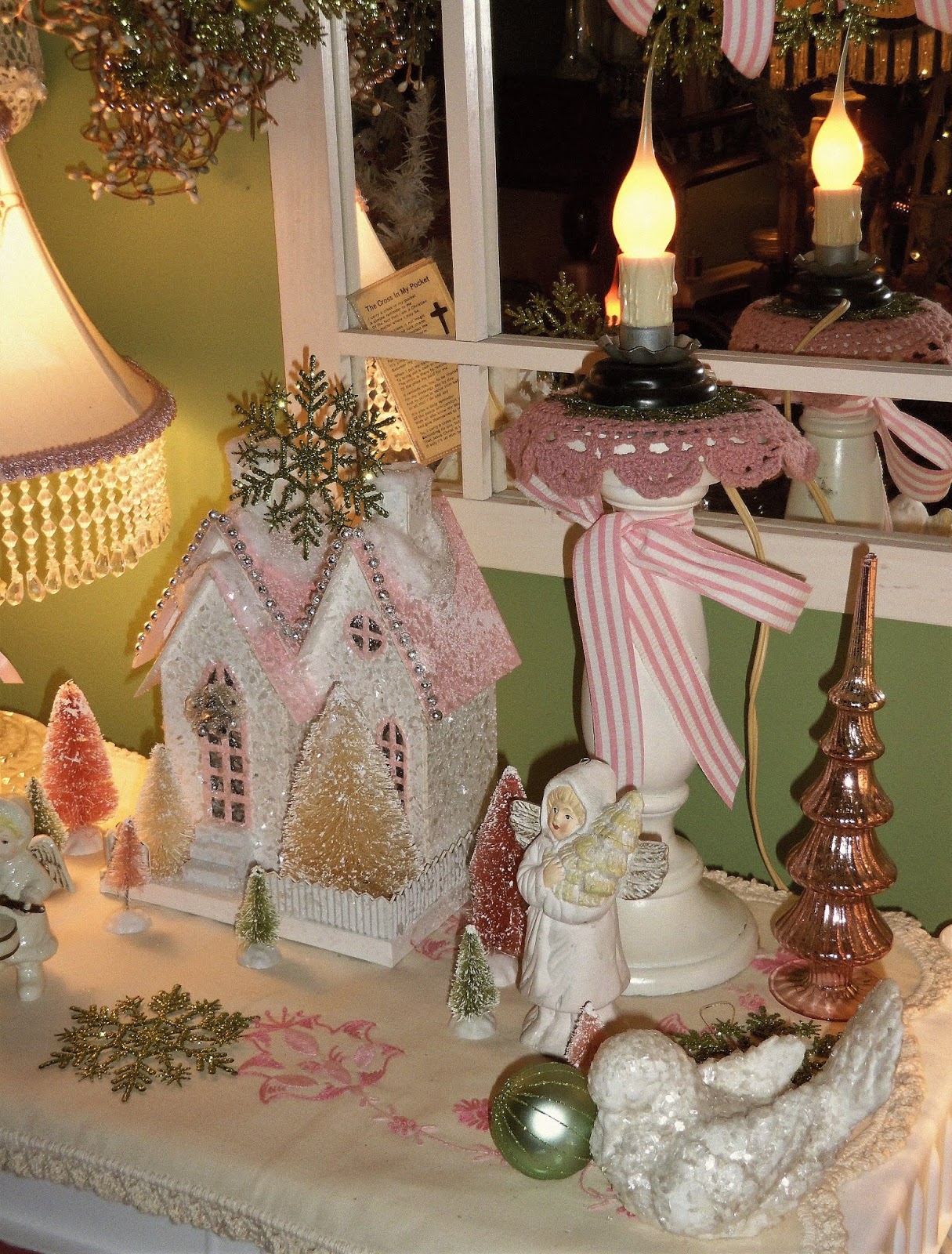 A DEBBIE-DABBLE CHRISTMAS: Christmas in the Craft Room, Christmas Home ...