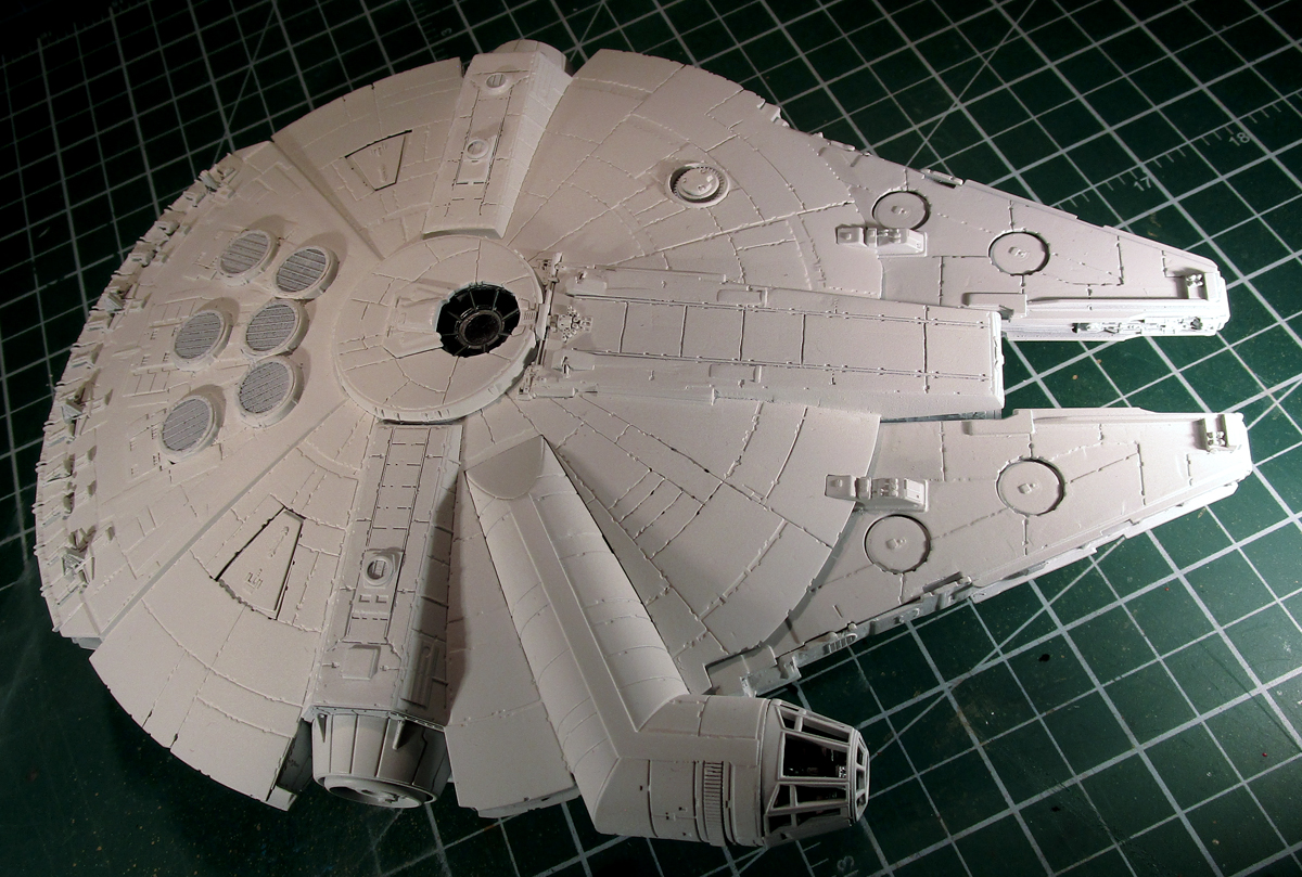 Millennium Falcon [Factory Stock] Part 4: Ship Build