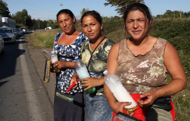 Lolo Diklo : Rromani Against Racism: GYPSY WOMEN