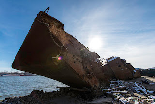 Stan Strembicki's Photo Blog: USS Inaugural wreck on the Mississippi