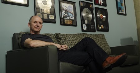 Here Comes The Flood: Talking Vinyl with Scott Hull