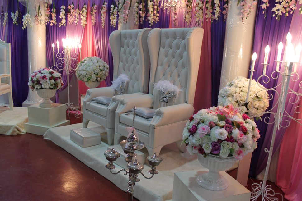 CLEO STUDIO AMPANG: Pelamin Sanding at Selayang