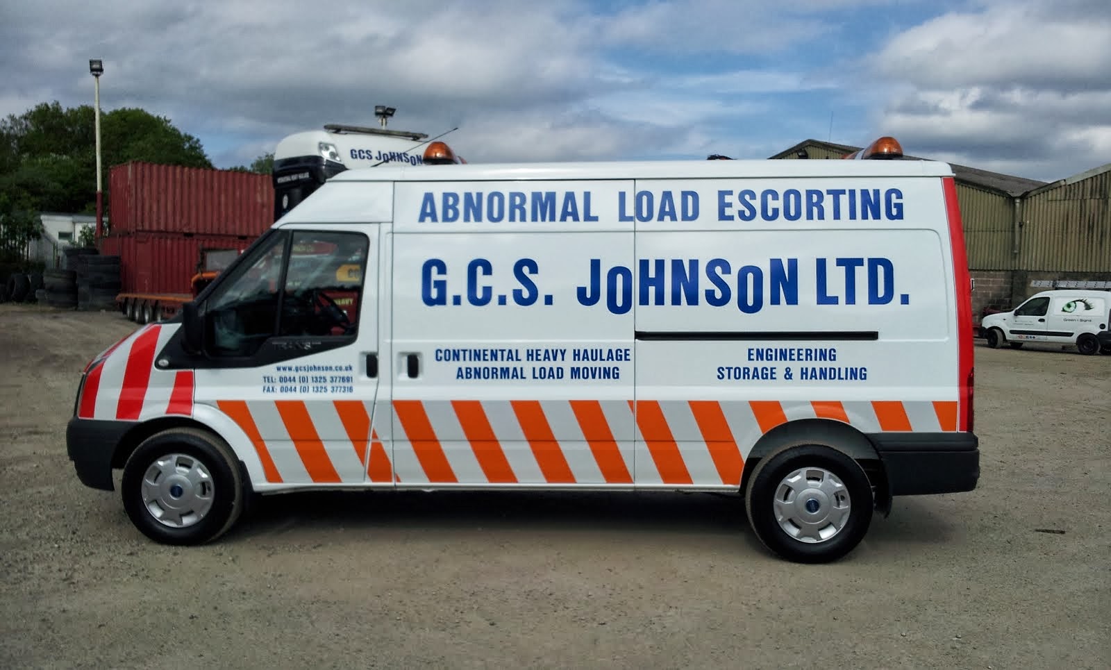 The Green I Signs Blog: abnormal load escorting vehicle graphics ...