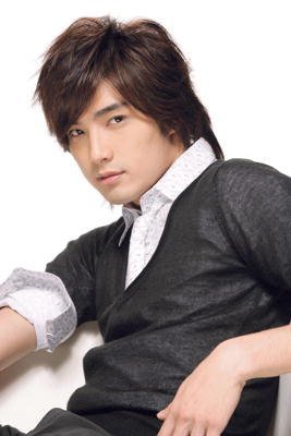 ITAZURA DRAMAS: Mike He