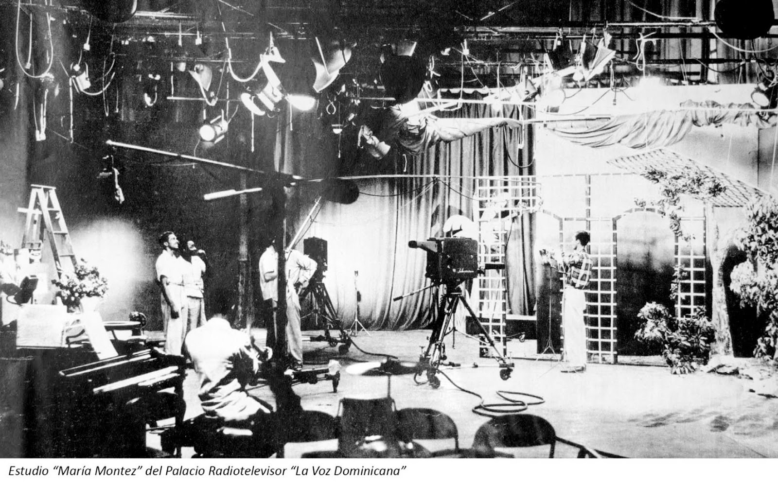 Aficionados ☁: HISTORIA DE LA TELEVISIÓN EN LA REP. DOMINICANA.