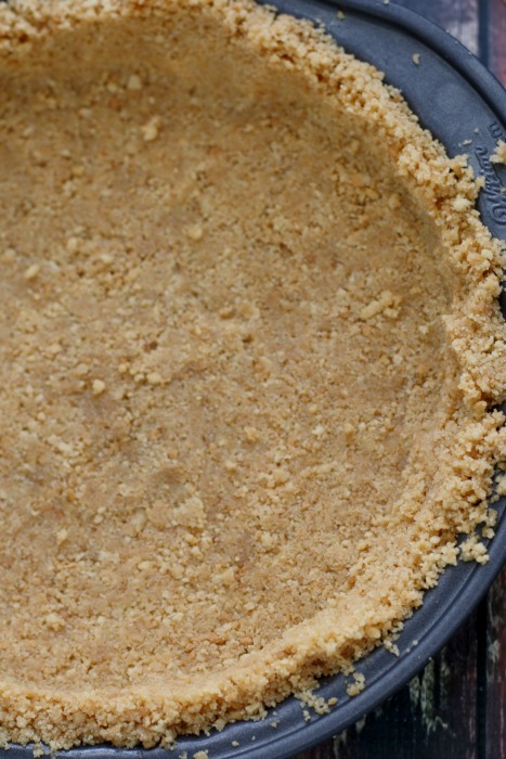 Banana Cream Pie w/ Shortbread Cookie Crust - All Roads Lead to the Kitchen