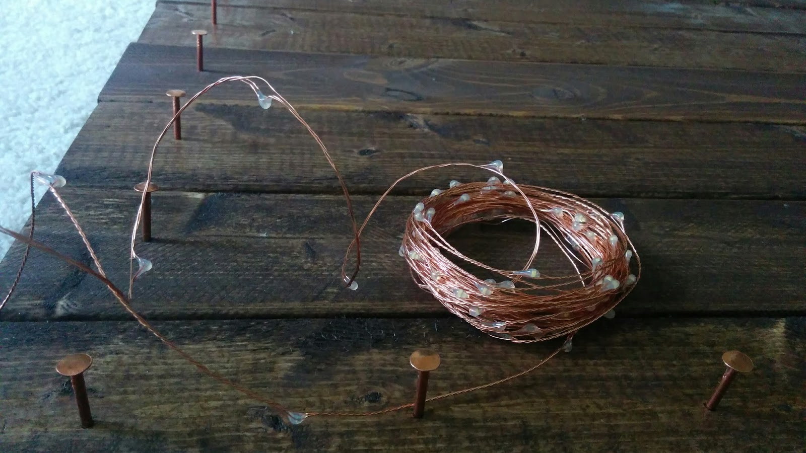 Dizzida: DIY Home Decor: String Lights String Art