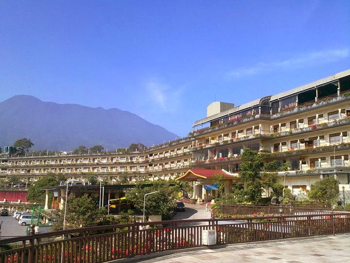 Wow Ada Pantai Di Hotel Seruni Puncak Bogor