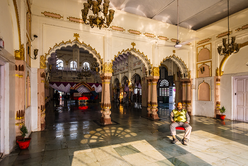 The Concrete Paparazzi: Safed Baradari, Lucknow