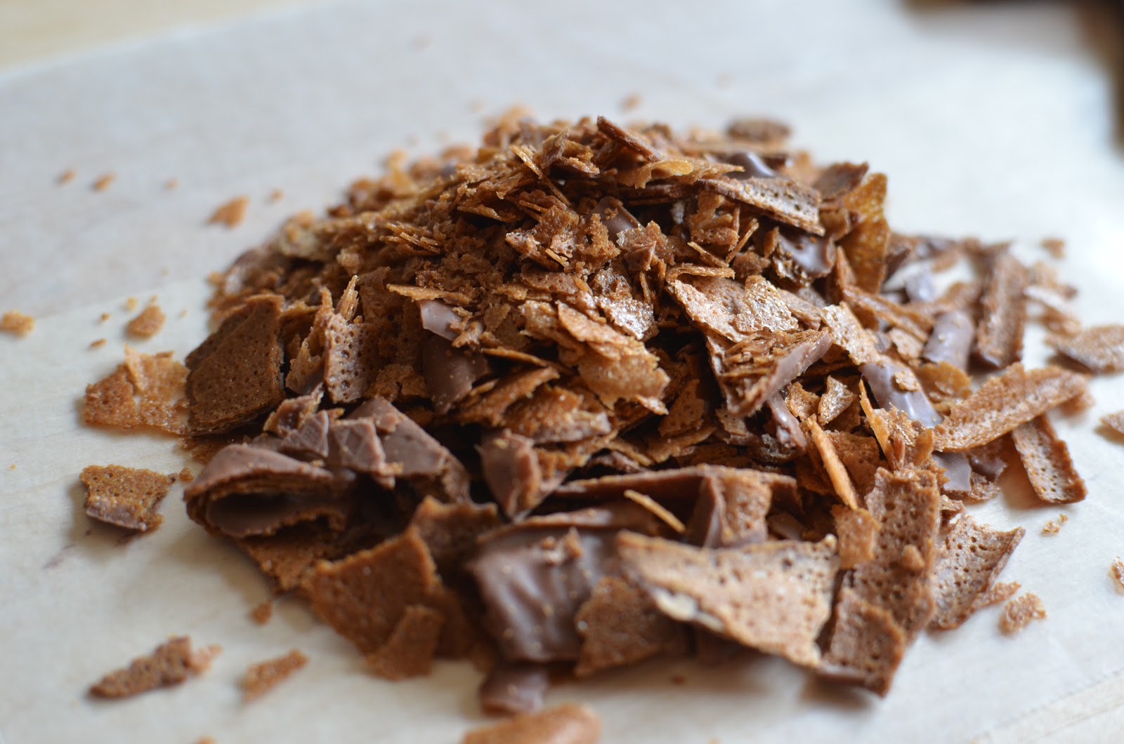 Playing with Flour: Chocolate crunch bars (no bake)