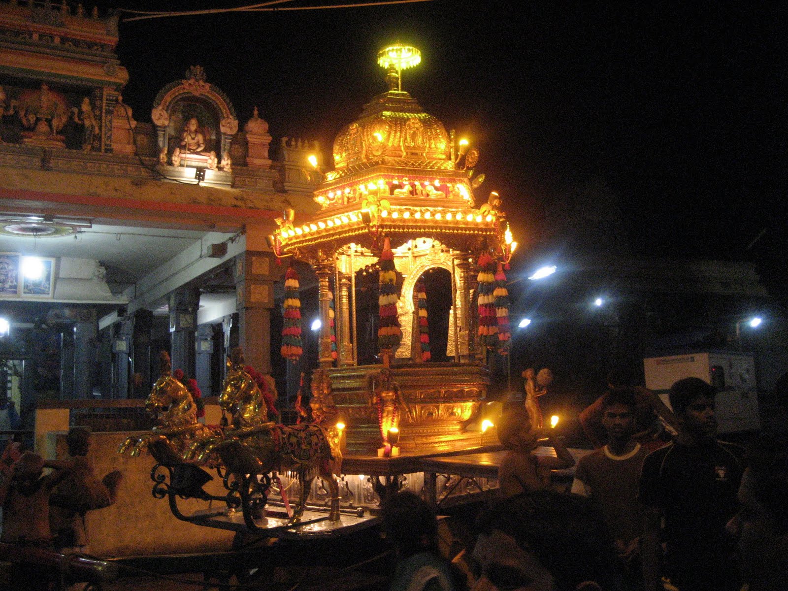 Goopuram: KANCHI KAMAKSHI AMMAN TEMPLE