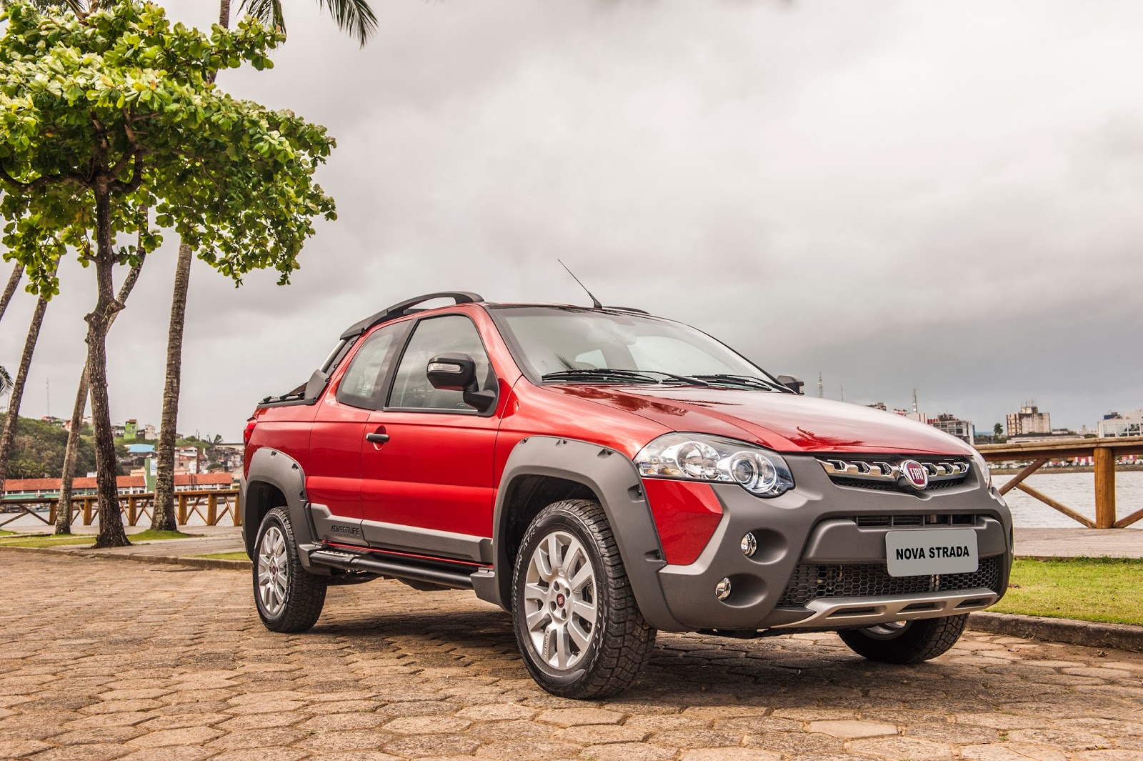 BLOG DO JORNALISTA ARNALDO MOREIRA: FIAT STRADA 2014: NOVO DESIGN ...