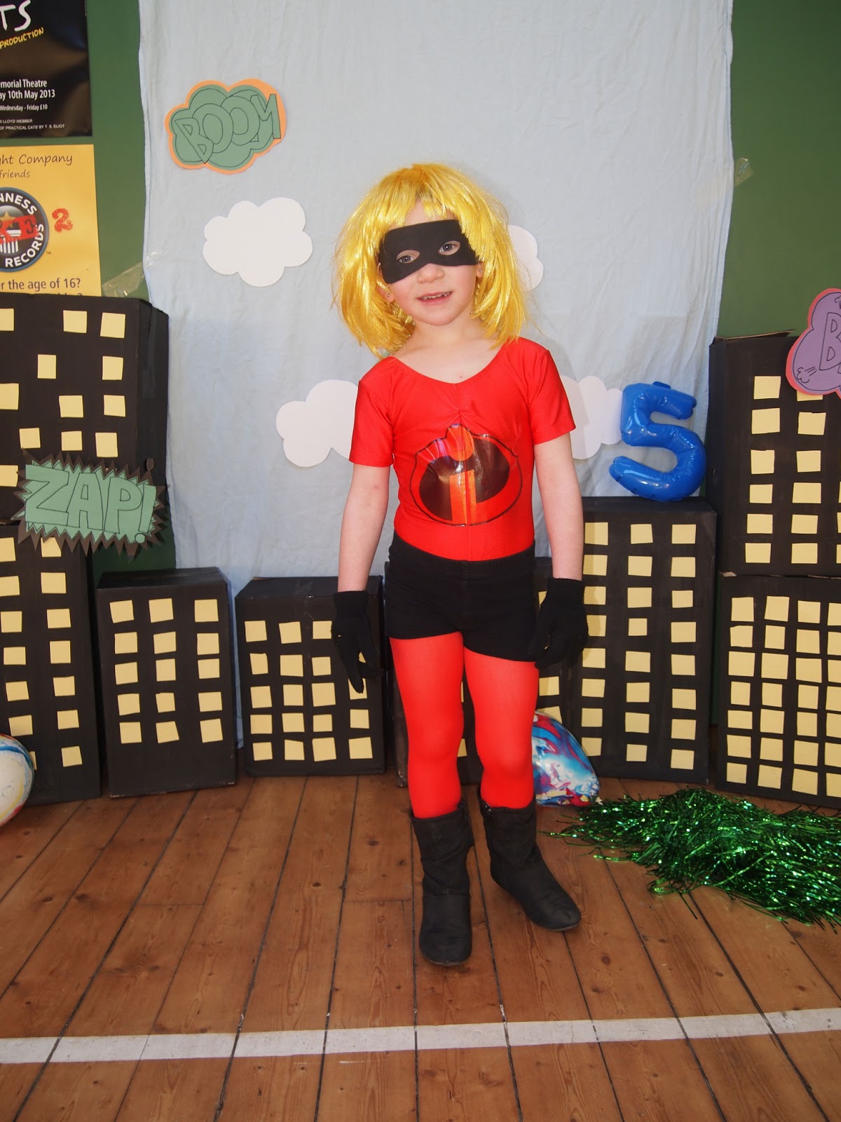 Jen's Place: Superhero Party!