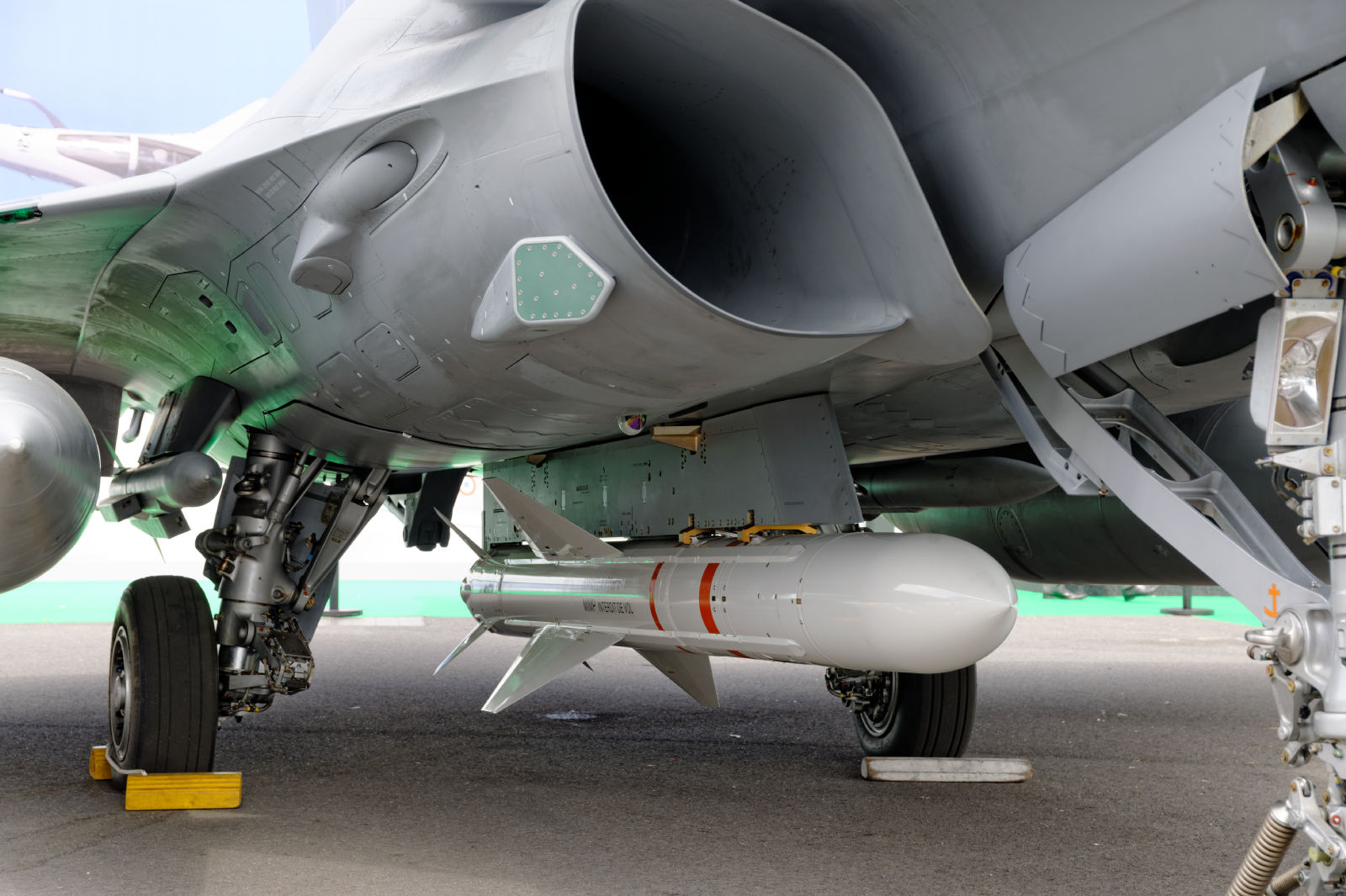 Rafale News: Paris Air show, Rafale static display and testbed