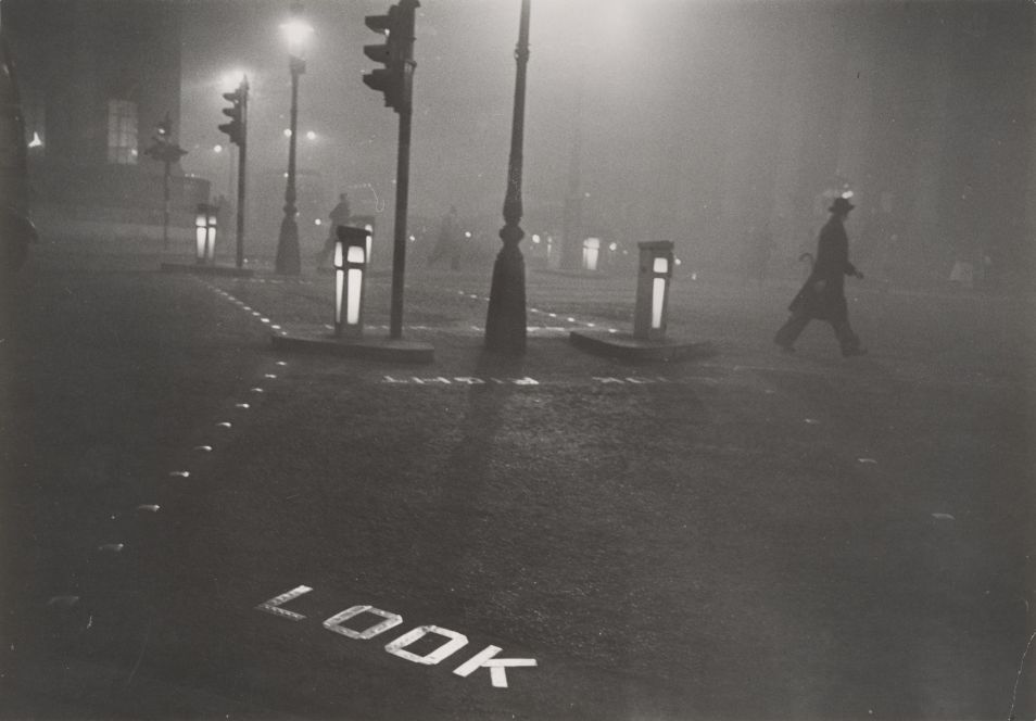 THOUGHTS ON ARCHITECTURE AND URBANISM: Some urban photographs by Robert ...