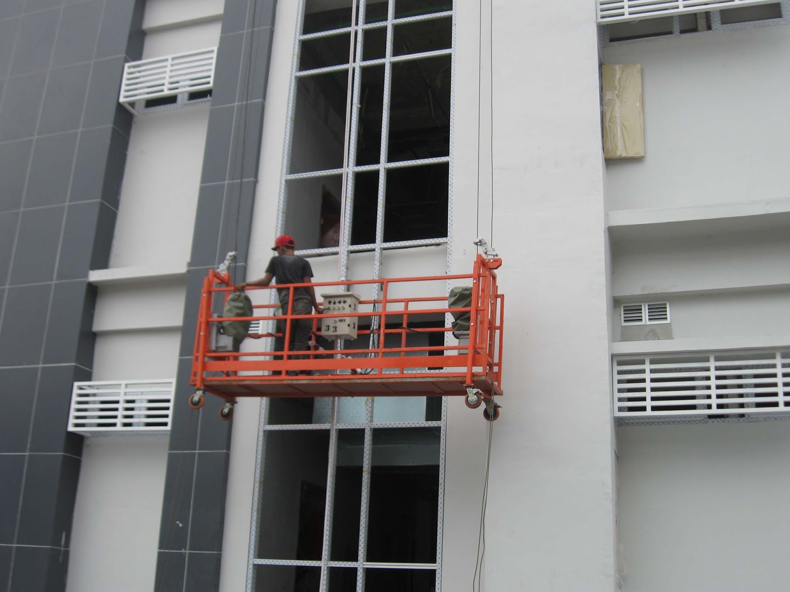 -- PT DUA PERKASA --: Sewa Gondola Surabaya - Proyek PT. HUTAMA KARYA ...