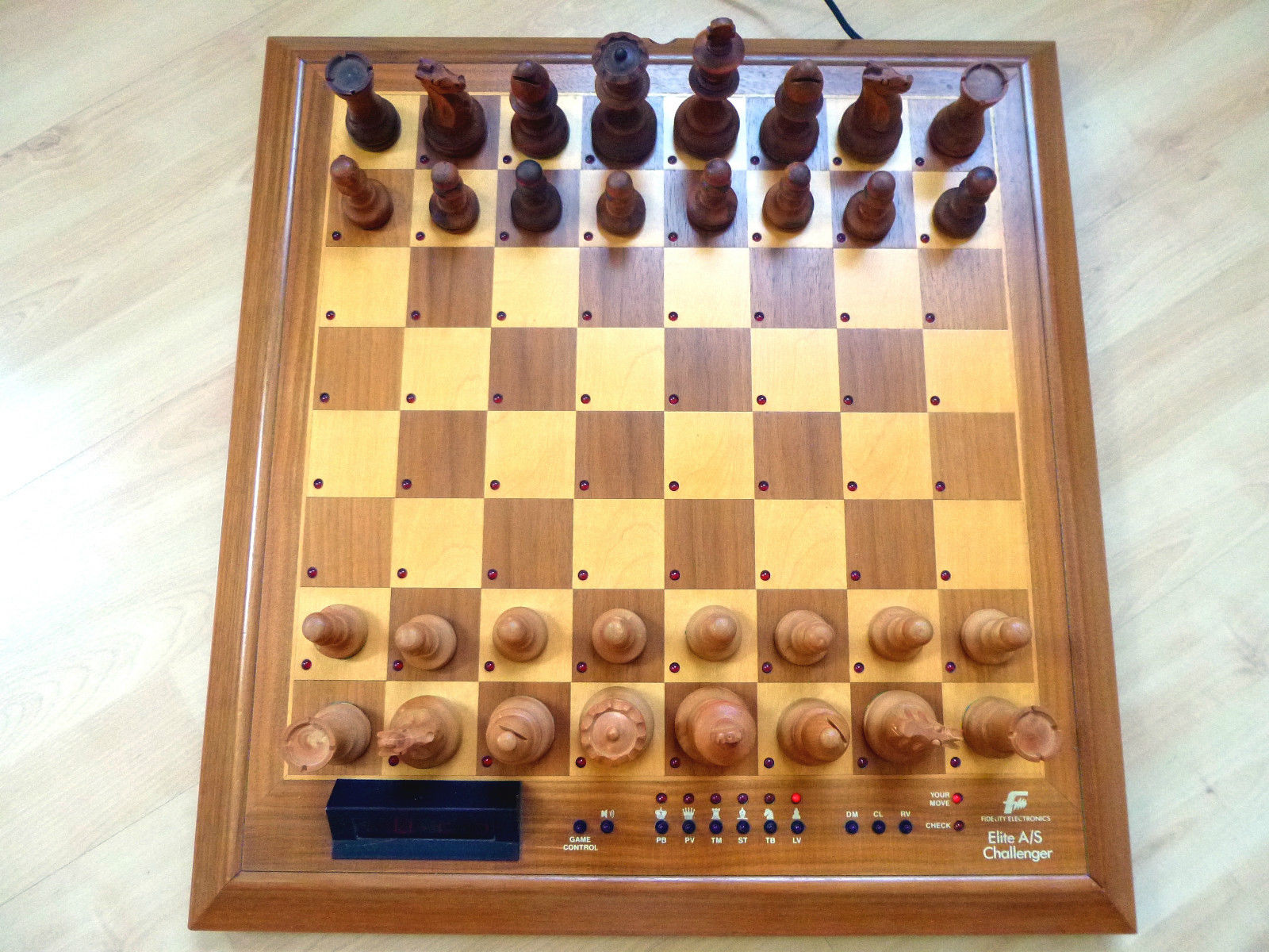 CHESS COMPUTER: Fidelity