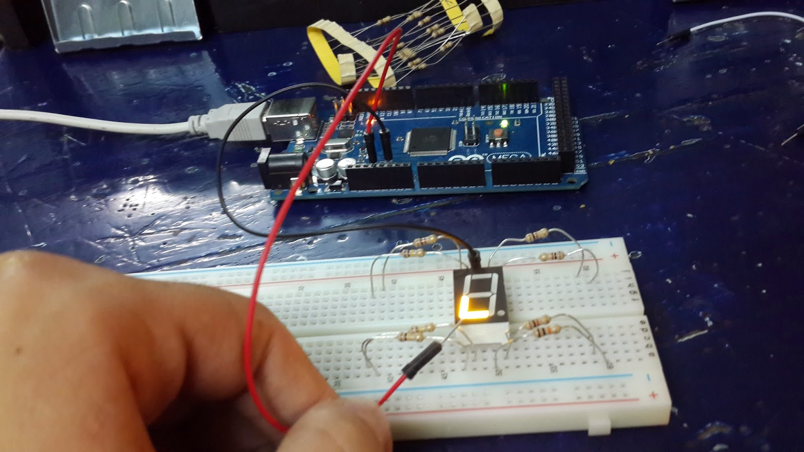 Curso Arduino Mega: Display de 7 segmentos Ánodo y Cátodo
