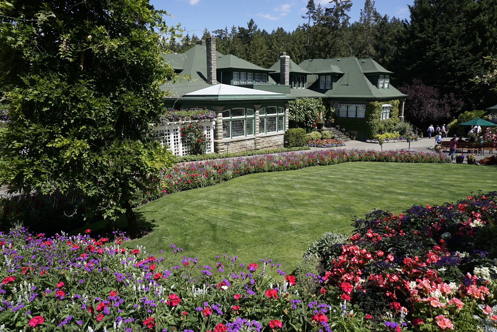 Eas-On Down The Road: The Butchart Gardens