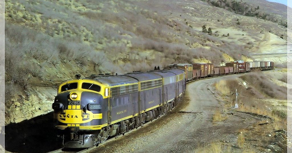 LOCOMOTORAS: EMD FL9 (Diésel/Eléctrica)