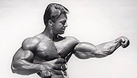 Néfi Workout: O primeiro Mr. Olympia, Larry Scott, era um mórmon fiel