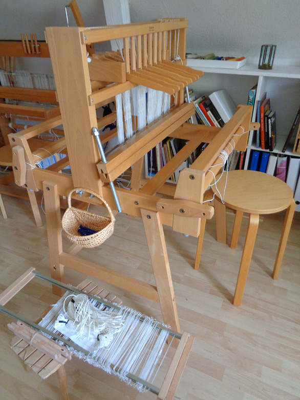 STRICK 17: Glimåkras Victoria-Webstuhl