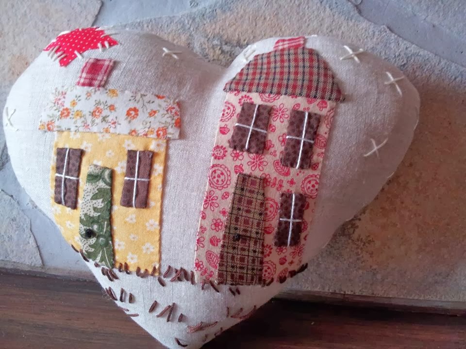 Sabela Patchwork: Cojines corazón, mariposas, premio de la ardillita del patch