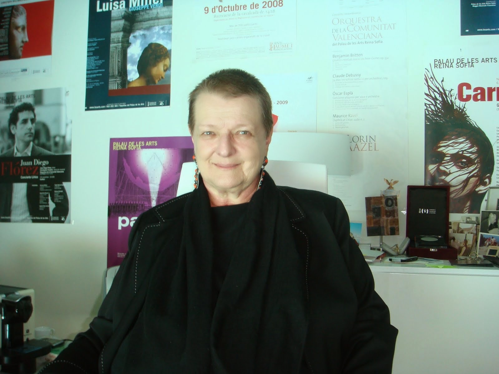 El Blog de Atticus: ENTREVISTA CON HELGA SCHMIDT EN "LA RAZÓN"