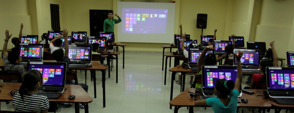 La Tics y la Sociedad: Impacto de la informática educativa en la enseñanza