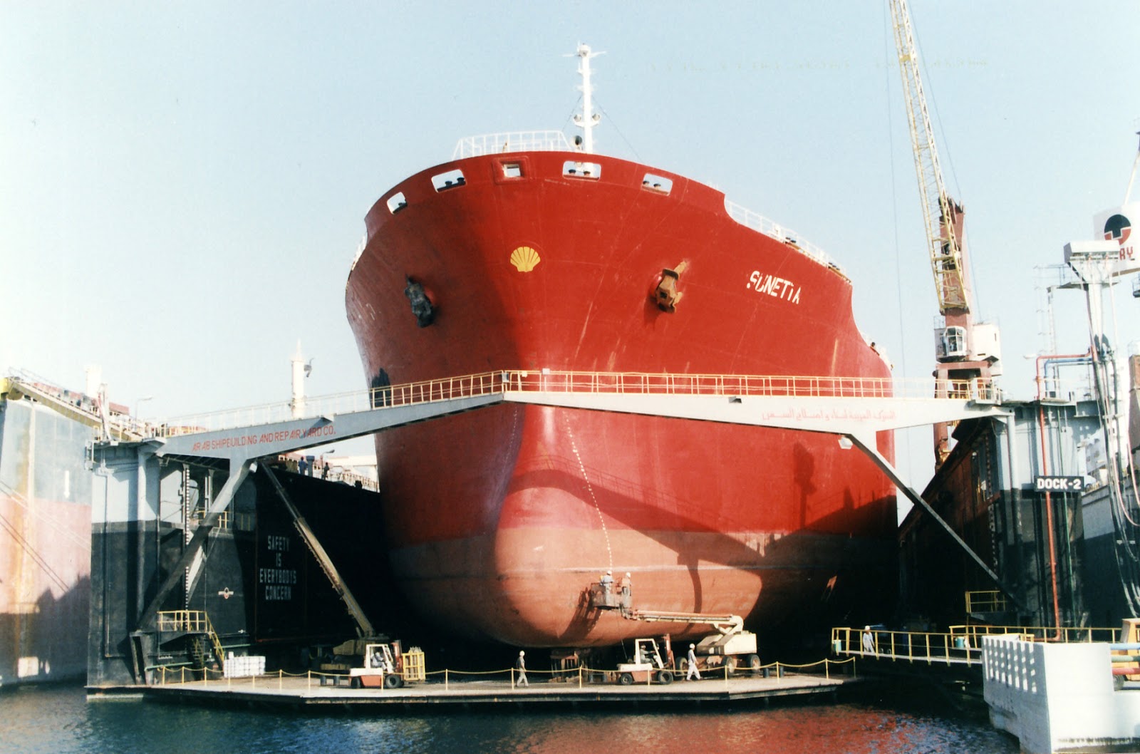 'ZIEN EN WETEN': SUNETTA.M.S. SHELL TANKERS B.V. ( DEEL 6/2 )