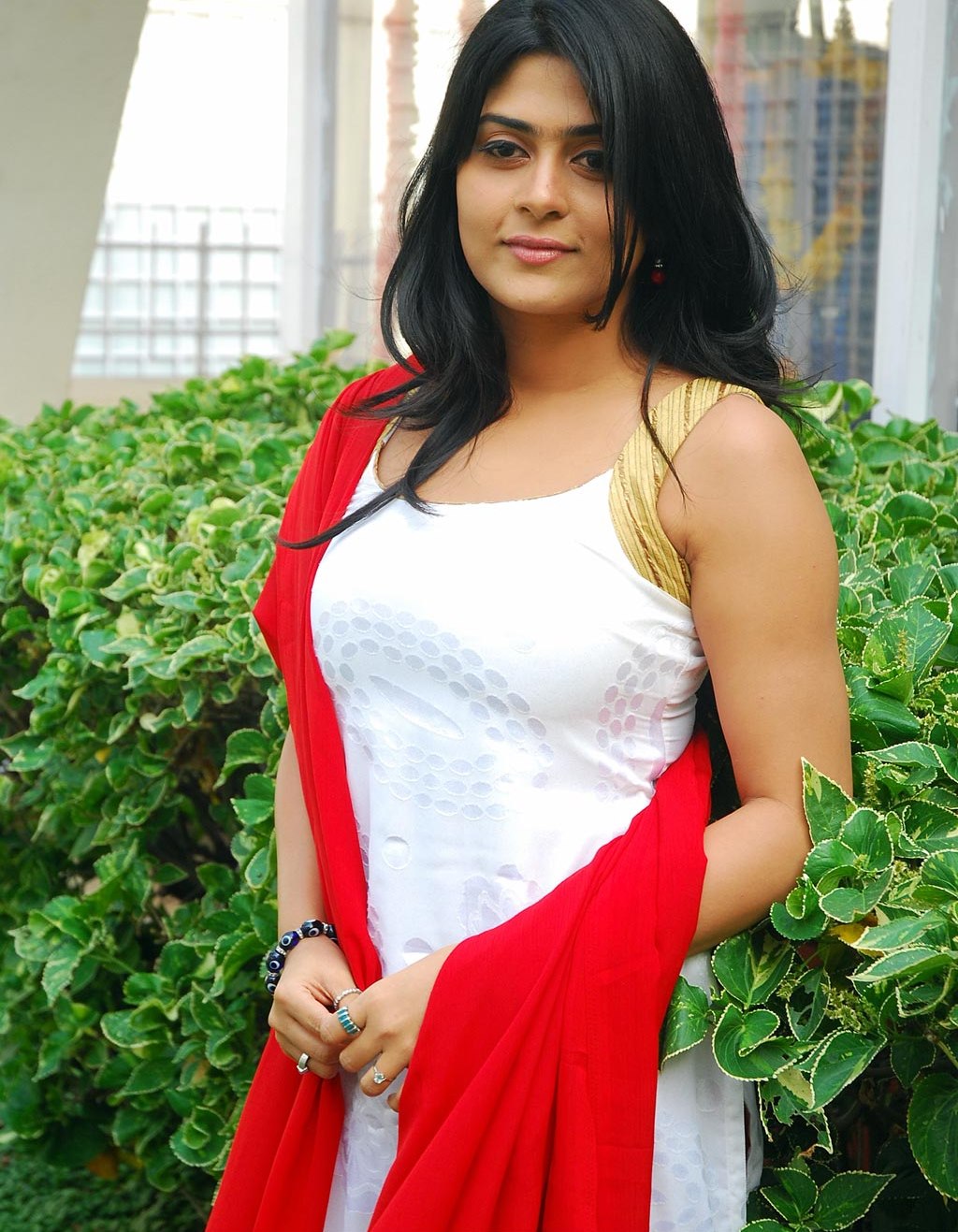 Tollywood Actress Manjulika Beautiful White Chudidaar Photo Stills ...