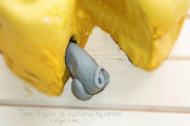 Angel's food: Tort ''Roata de cascaval cu soricei''