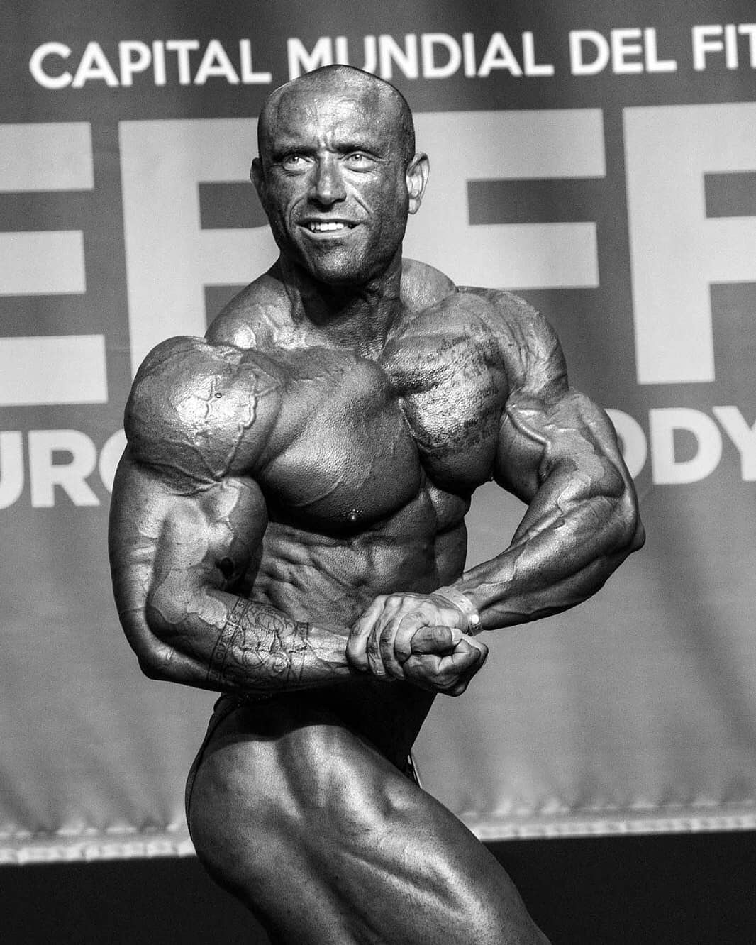 Worldwide Bodybuilders: Spanish stallion Victor Crespo