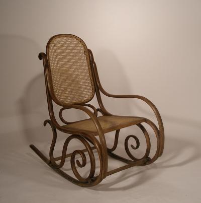Thonet, pionero del diseño industrial, su estilo sigue siendo muy cotizado