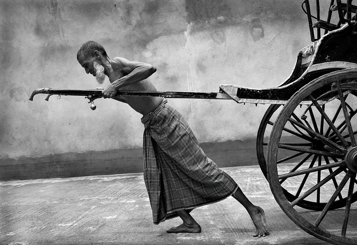 lomo village: India's Rickshaws: Human Horses