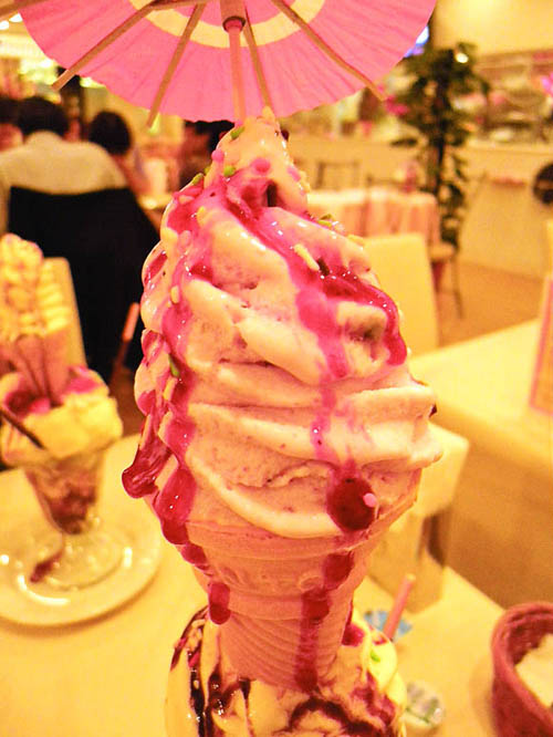 Noticias anime Otakus: El Helado Gigante de Shinjuku